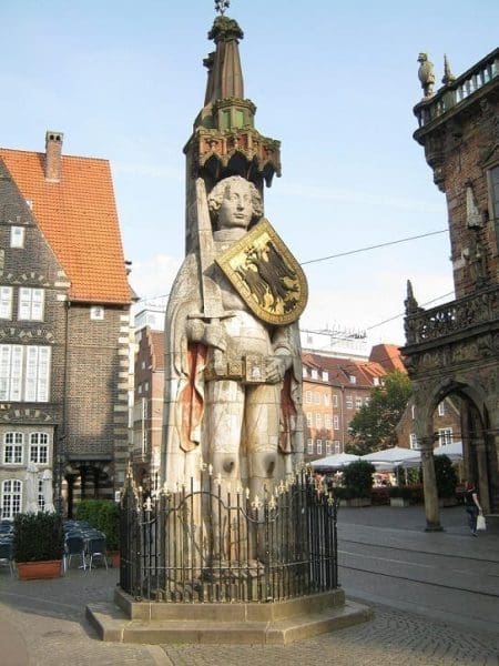Statues of Roland - How Roland became an Important Symbol