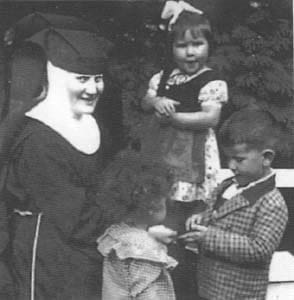 History of Hummel Figurines -Collecting German Hummel Figurines