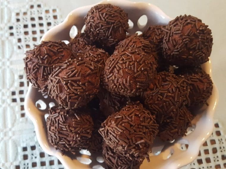 German Rum Balls Recipe a Delicious Christmas Indulgence