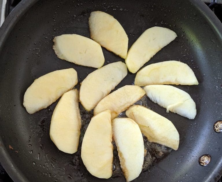 German Apple Pancake Recipe - Apfelpfannekuchen