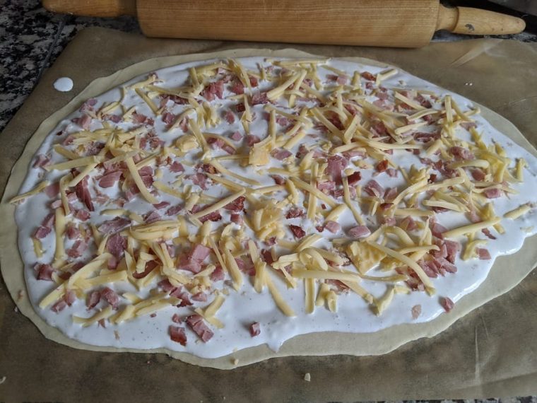 German Flammkuchen Recipe - How to Make Flammkuchen at Home