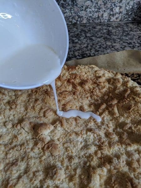 Saxon Prasselkuchen with Puff Pastry- A Simple and Sweet Treat