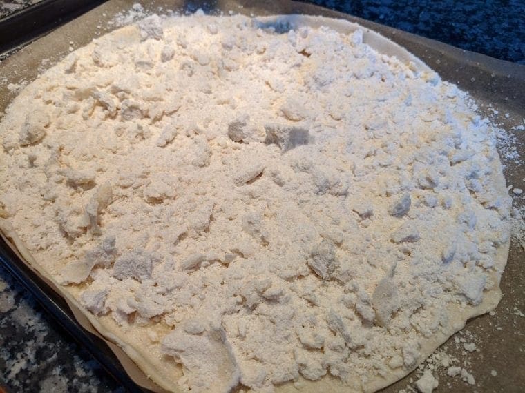 Saxon Prasselkuchen with Puff Pastry- A Simple and Sweet Treat
