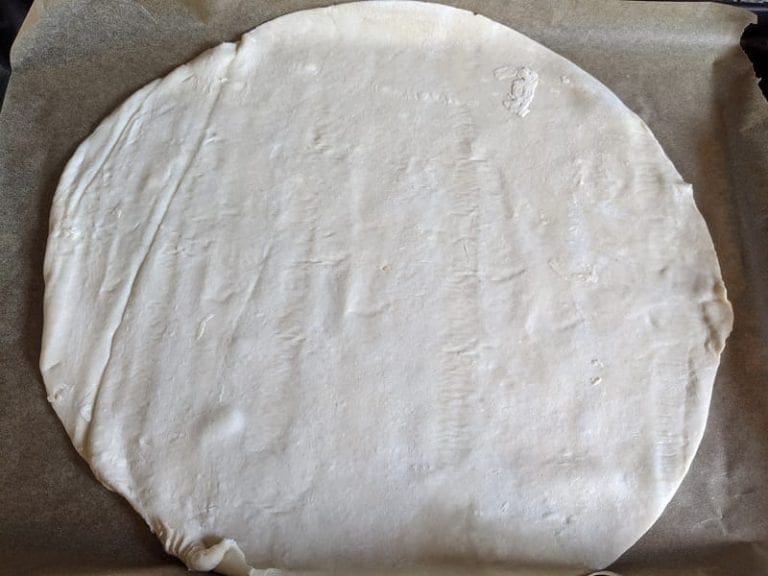 Saxon Prasselkuchen with Puff Pastry- A Simple and Sweet Treat