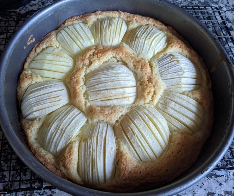 Oma'sTraditional German Apple Cake Recipe- Versunkener Apfelkuchen