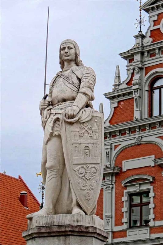 Statues of Roland - How Roland became an Important Symbol