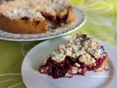 Mom's German Cherry Streusel Cake Recipe