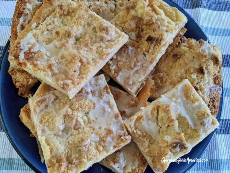 Saxon Prasselkuchen with Puff Pastry- A Simple and Sweet Treat