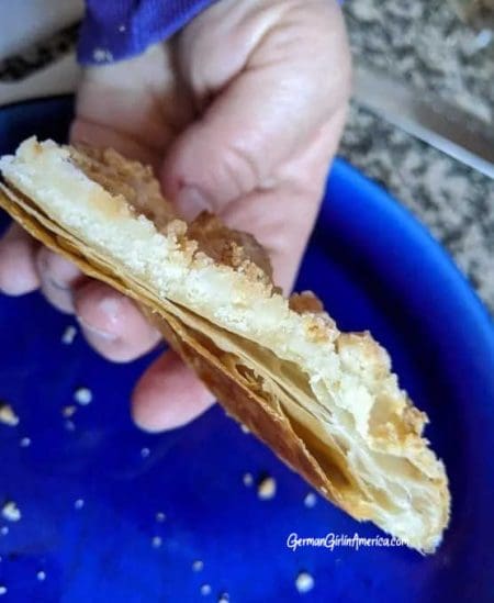 Saxon Prasselkuchen with Puff Pastry- A Simple and Sweet Treat
