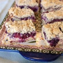 Raspberry Streusel Cheesecake Recipe- Himbeer Käse Streuselkuchen